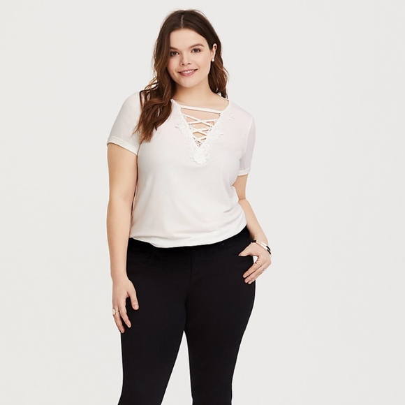 torrid | Tops | Nwt Torrid White Floral Tee | Poshmark
